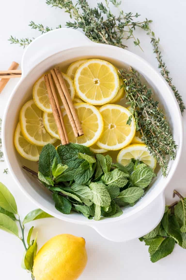 3 Stovetop Potpourri Ideas That Will Make Your Home Smell Like Spring