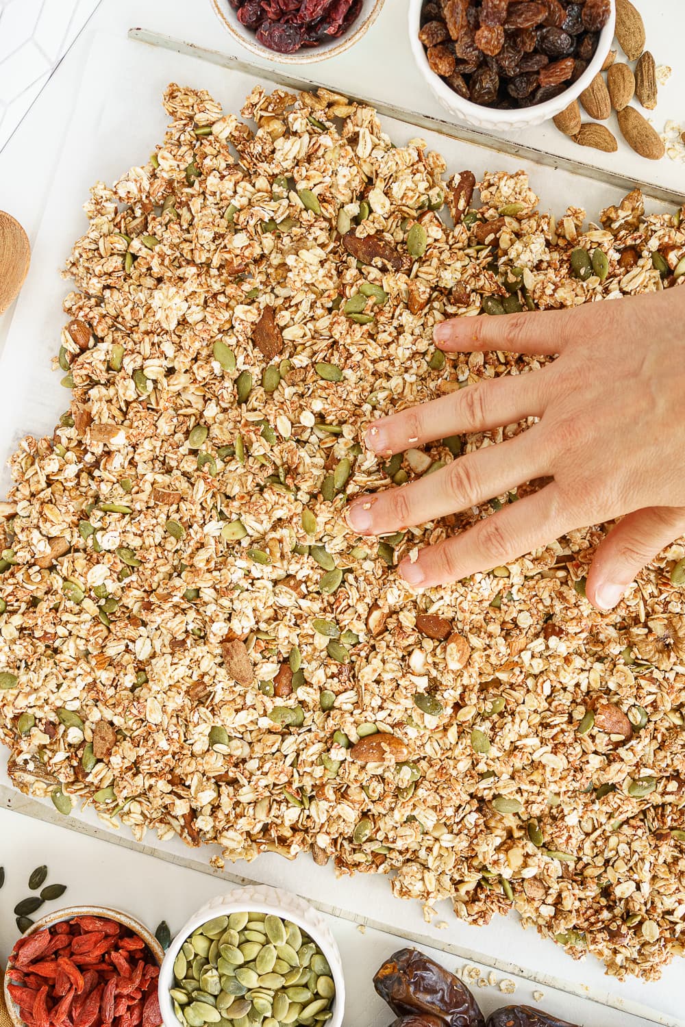 Healthy Oil-Free Granola (Vegan + Crunchy) - Gathering Dreams